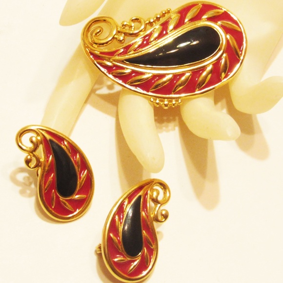 Monet | Jewelry | Vintage Enamel Paisley Monet Brooch Earring Set ...